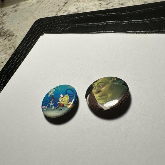 Other | Lot Of 2 Button Pins Animation Shrek Spongebob Squarepants ...